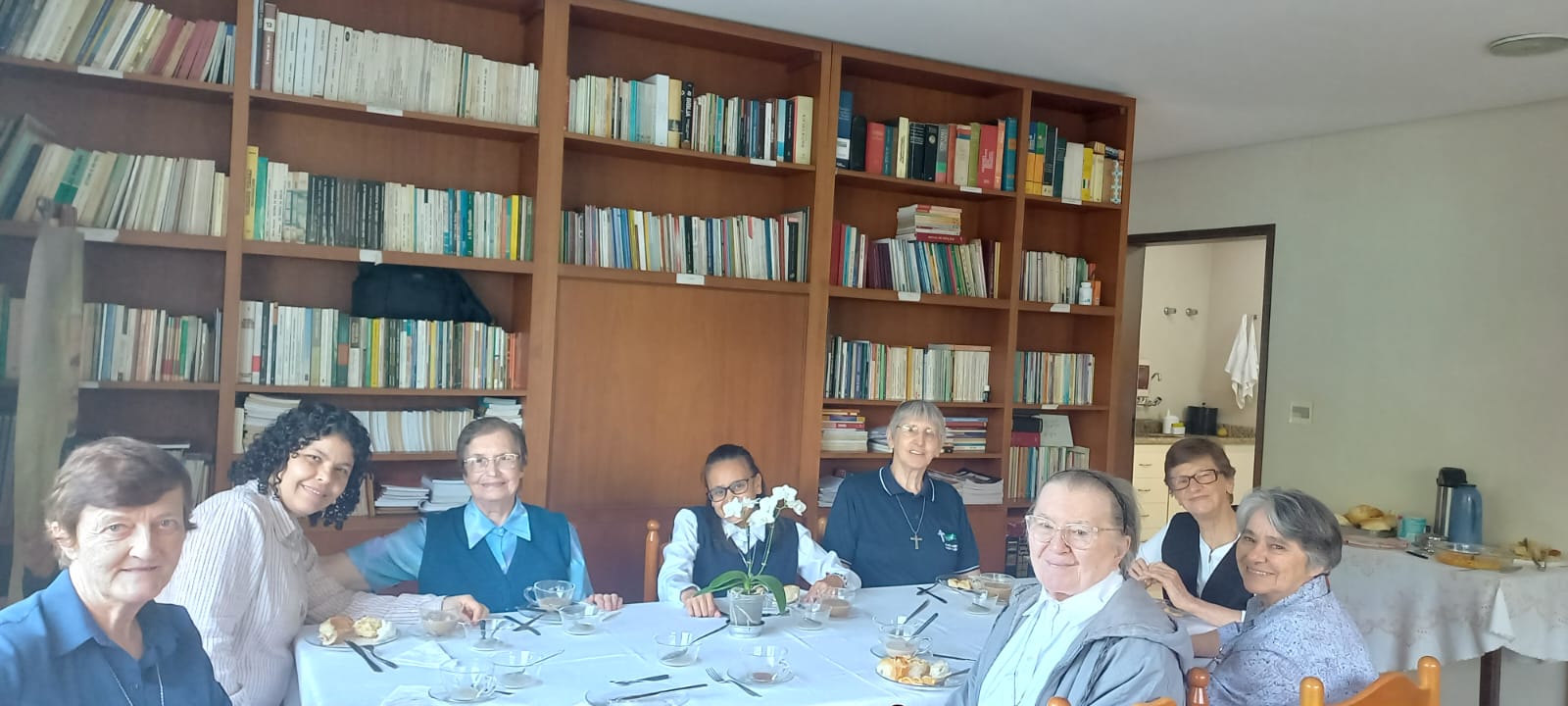 Por Jesus Mestre, Caminho, Verdade e Vida, na unidade do Espírito Santo, pelos séculos dos ...