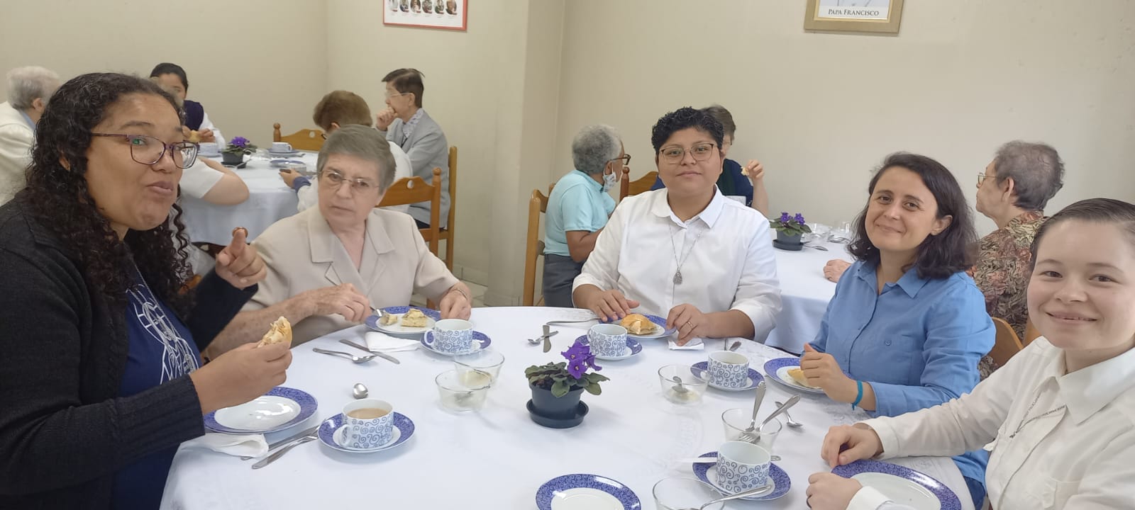 Por Jesus Mestre, Caminho, Verdade e Vida, na unidade do Espírito Santo, pelos séculos dos ...